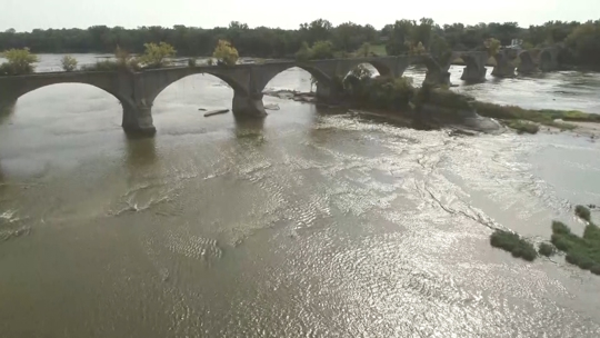 Vote gives new life to effort to save Roche de Boeuf bridge | wtol.com