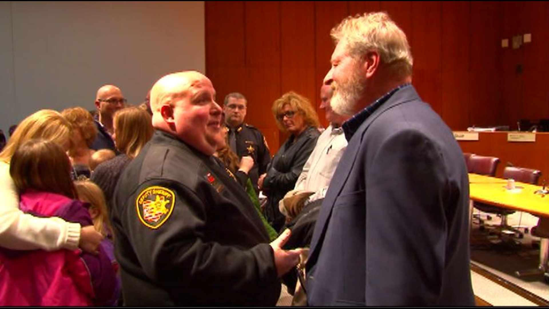 Lucas County Sheriff's deputy receives Life Saving Award | wtol.com