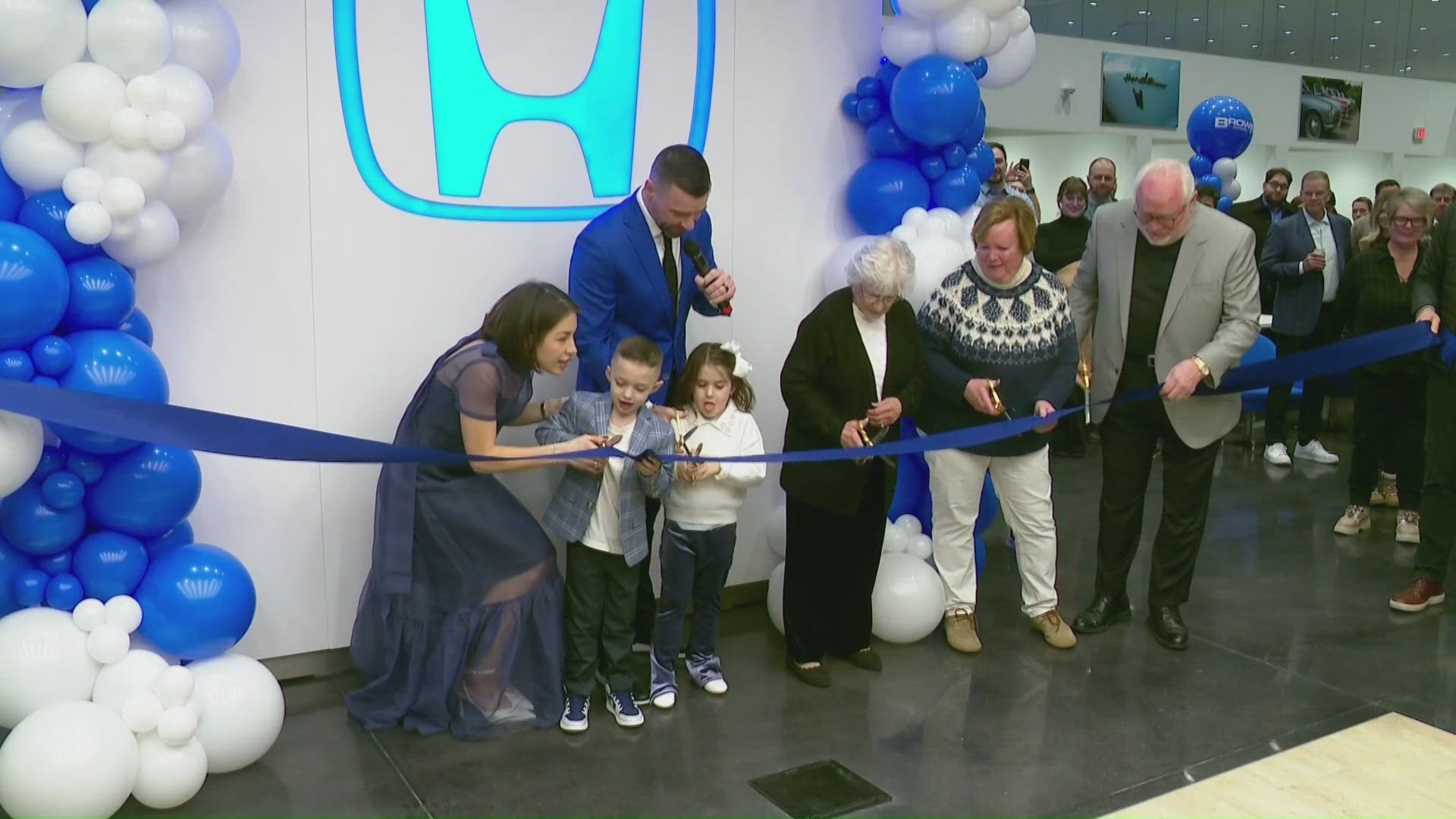 Homicide rate declines sharply in dozens of US cities, a new report ...