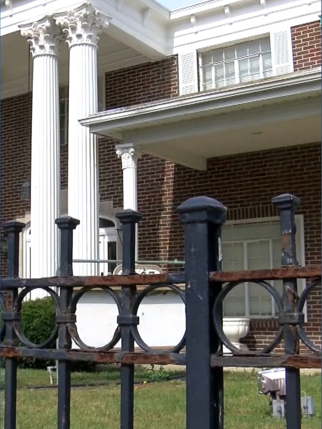Former funeral home has found a new beginning in the afterlife | wtol.com