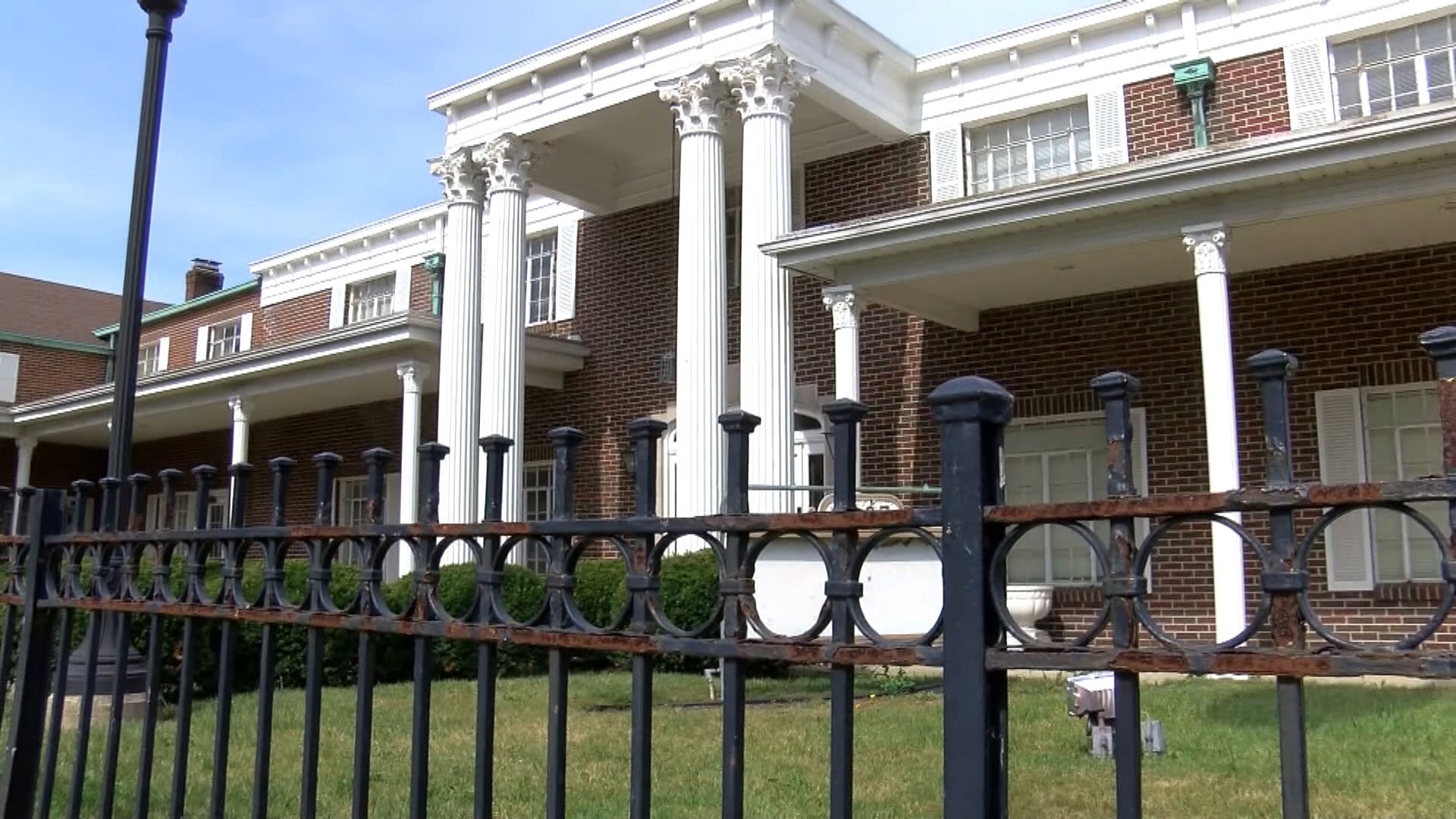 Former funeral home has found a new beginning in the afterlife | wtol.com