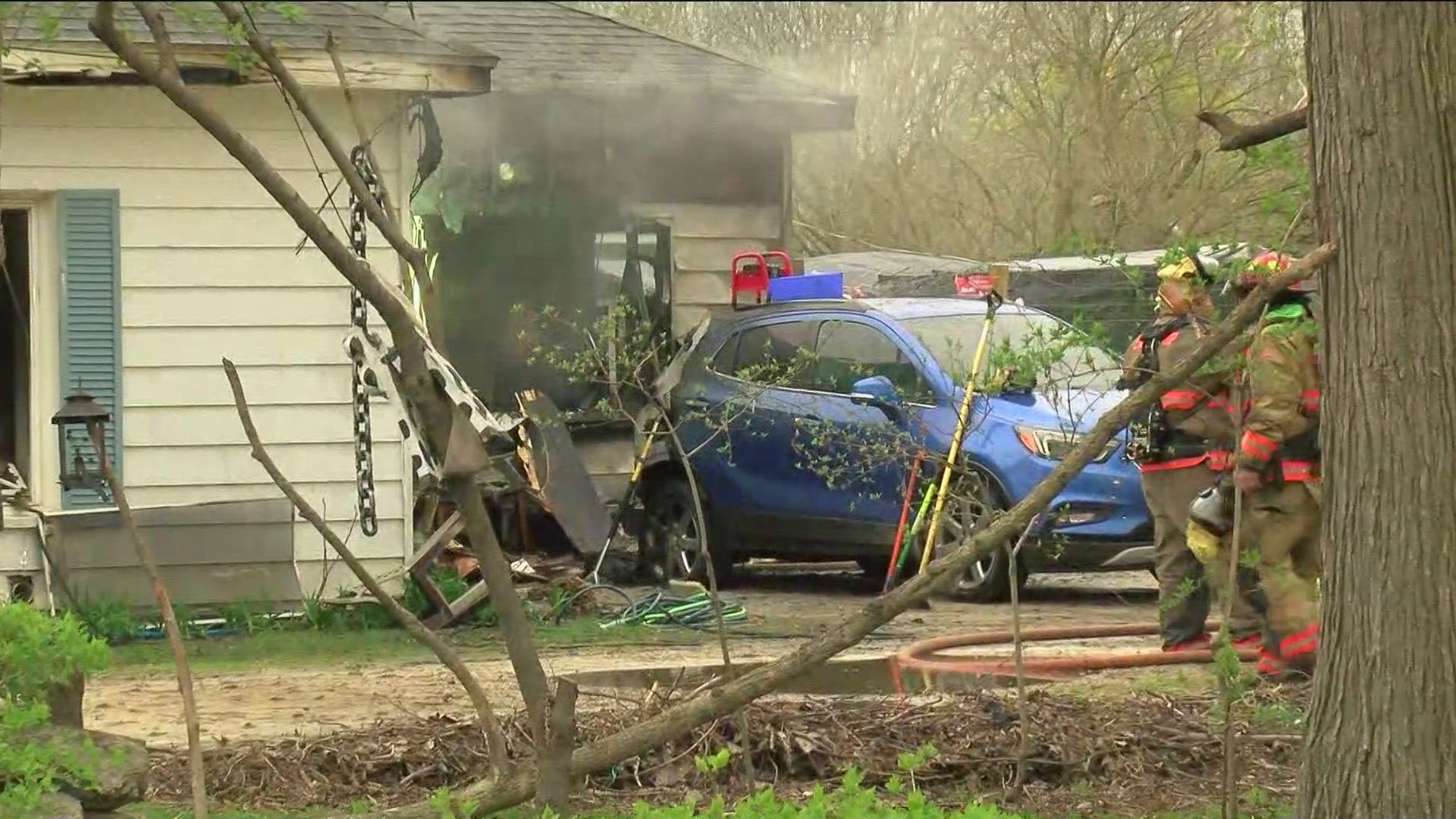 One person injured after Monday morning house fire | WTOL 11 | wtol.com