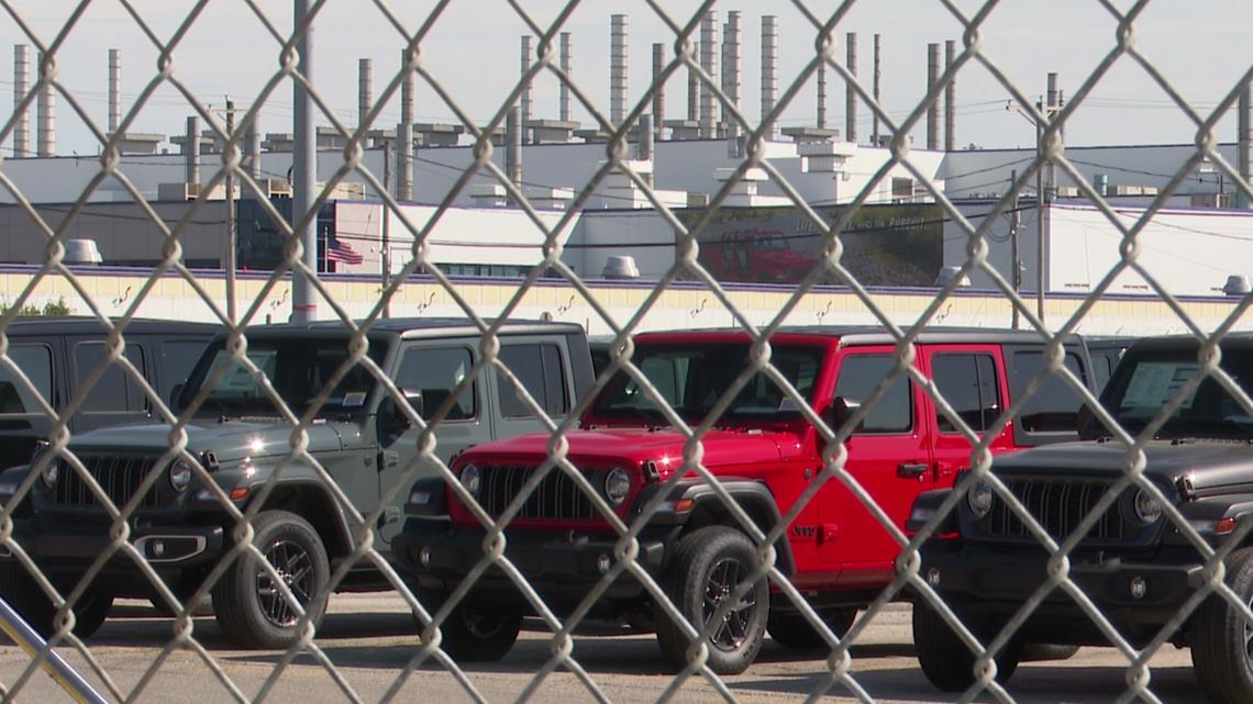 UAW Local 12 president explains halted production of Jeep Gladiator ...