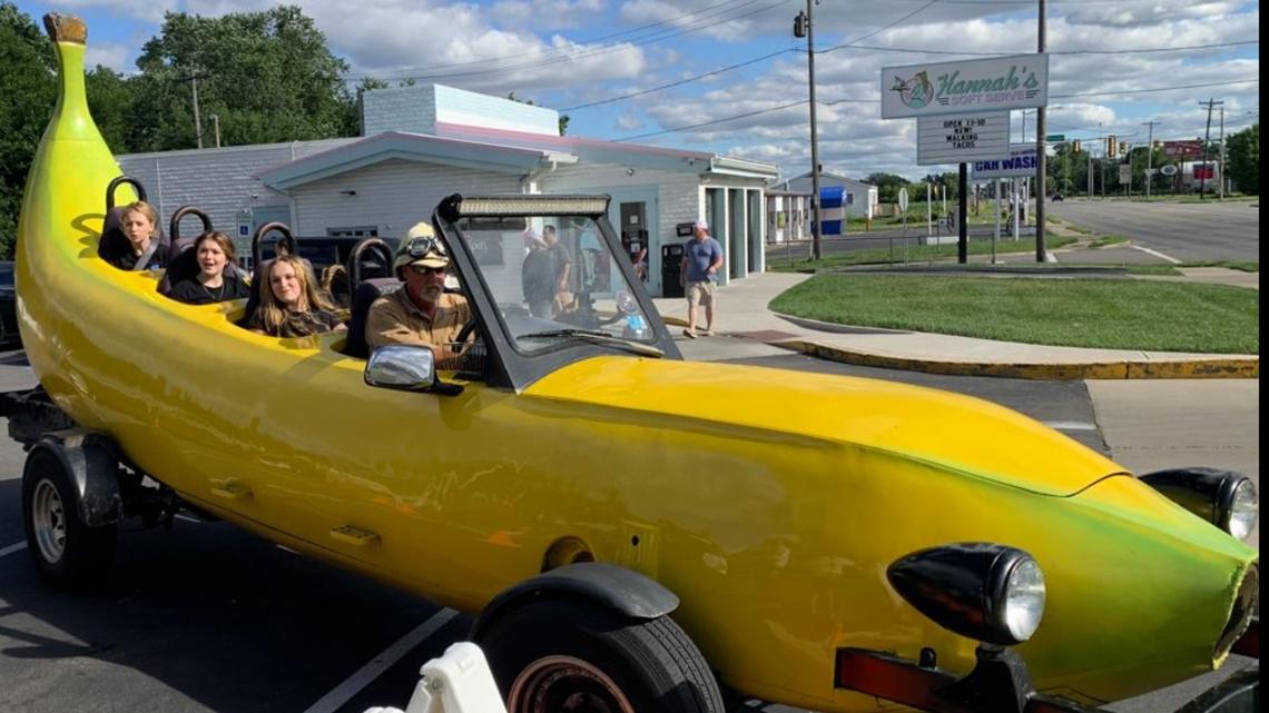 Big Banana Car rolls into Toledo to the delight of banana fans | wtol.com