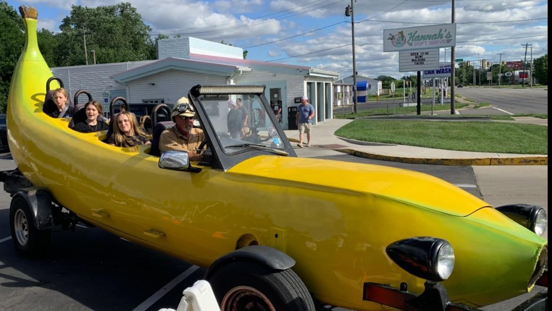 Big Banana Car rolls into Toledo to the delight of banana fans | wtol.com