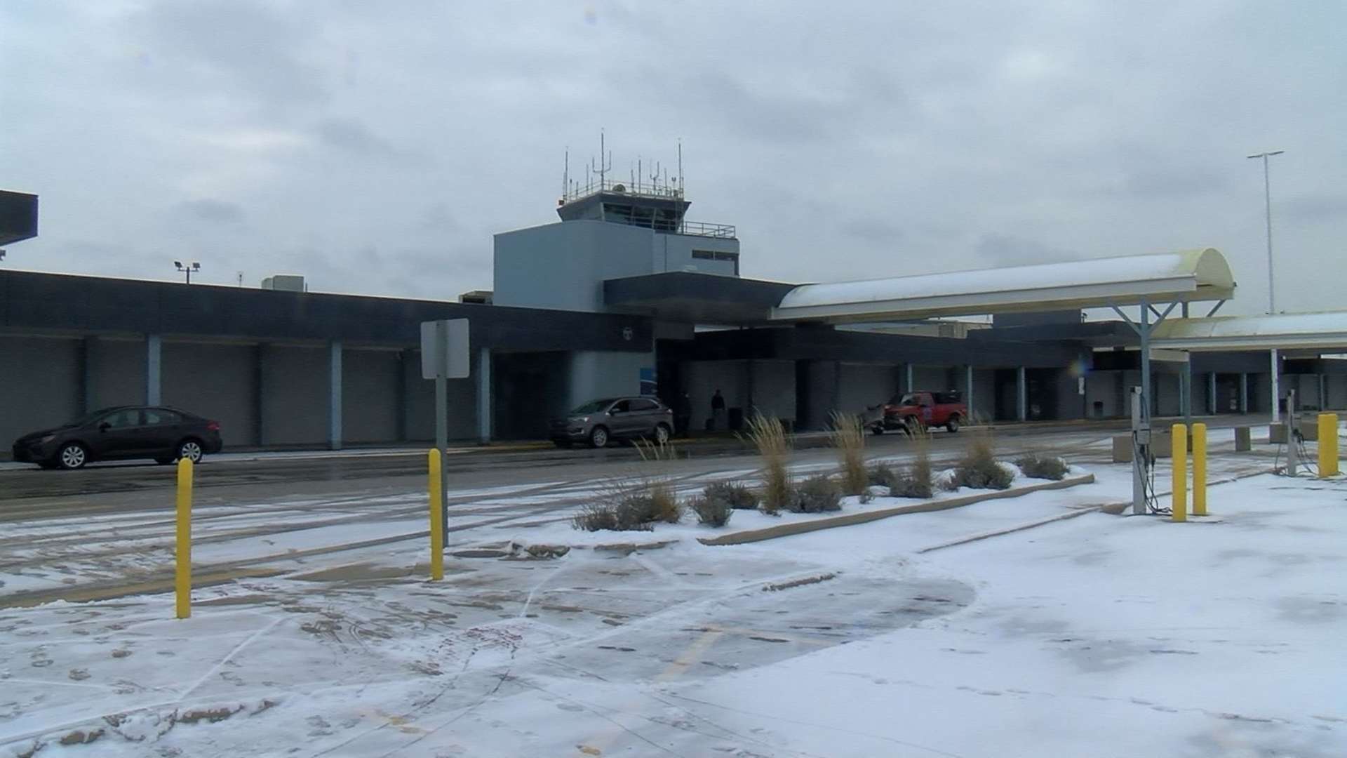 Flight from Florida to Toledo turned around due to weather, airport ...