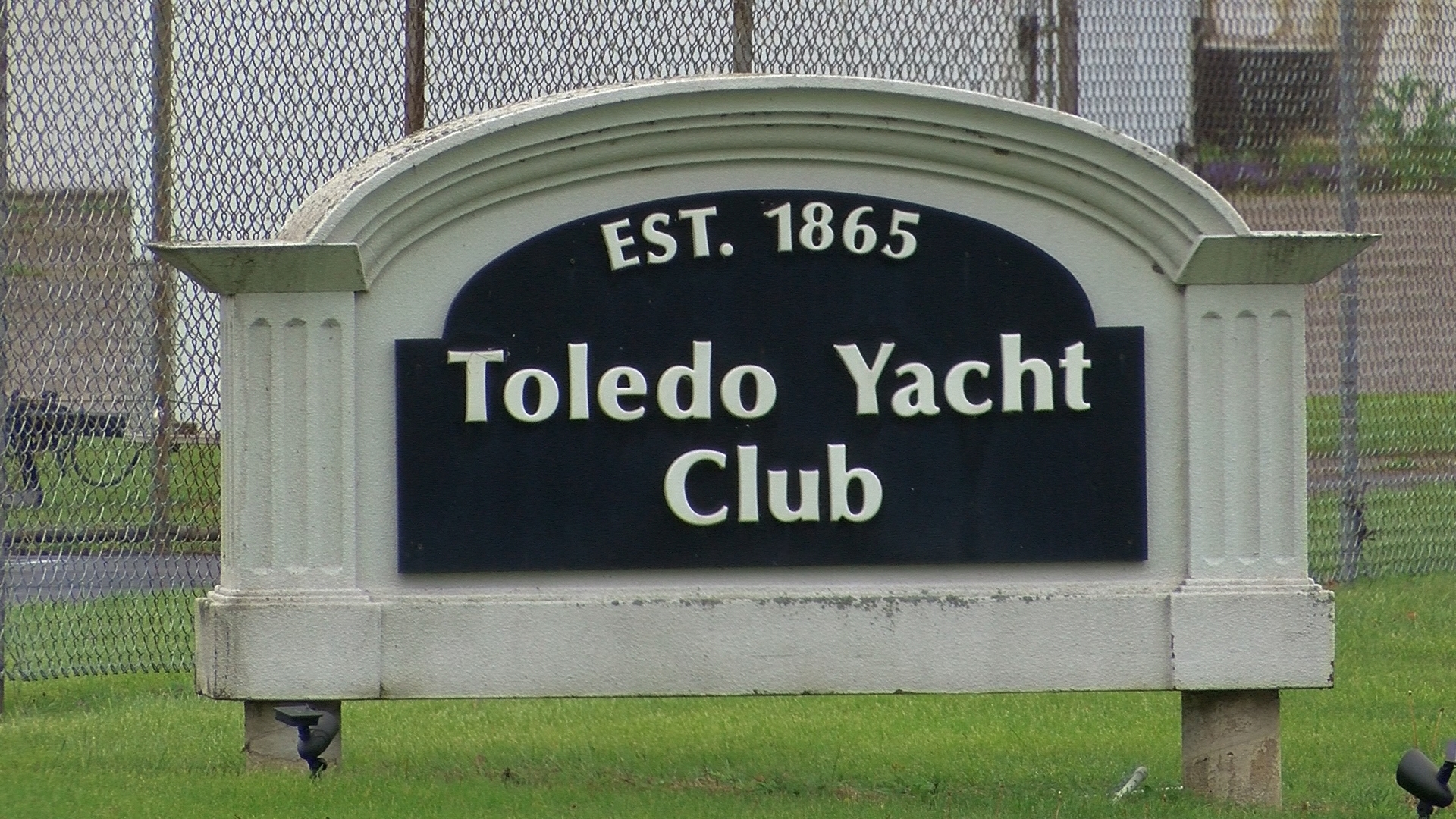 Historic 160-year-old Toledo Yacht Club property set for sheriff's sale ...