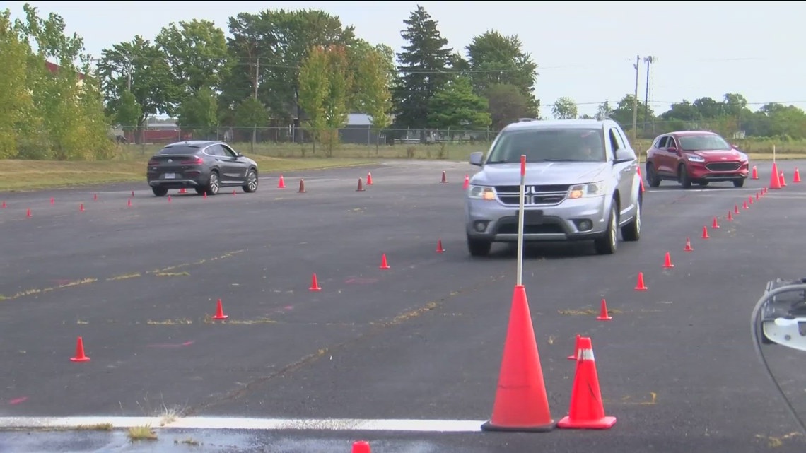 Free driving classes in Wood County teach teens crash avoidance | wtol.com