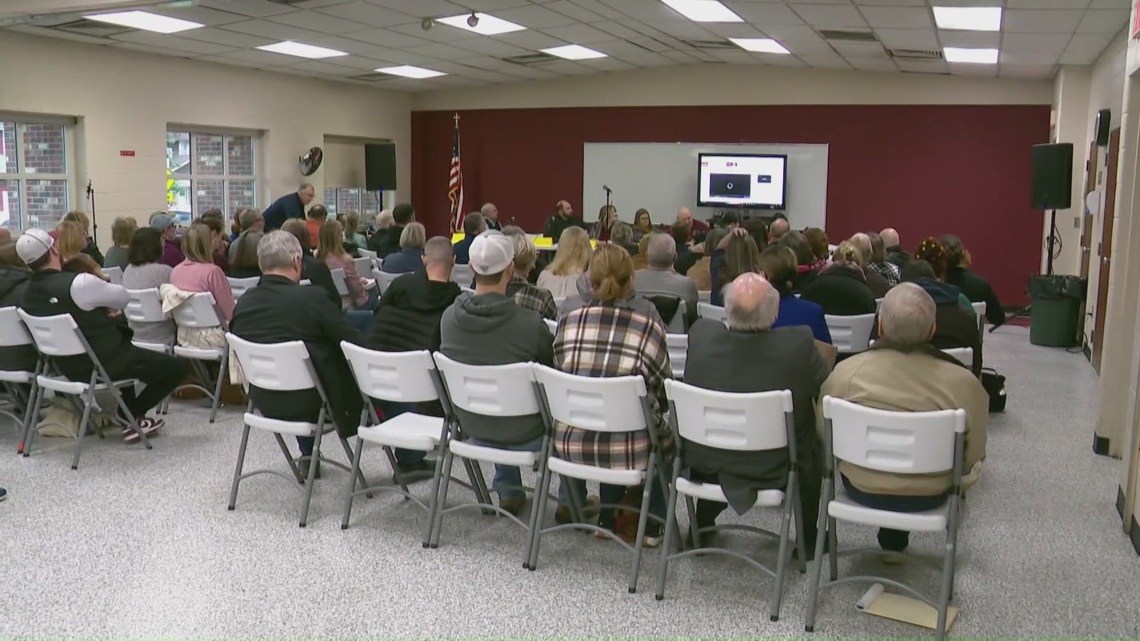 Rossford holds data center community discussion | wtol.com
