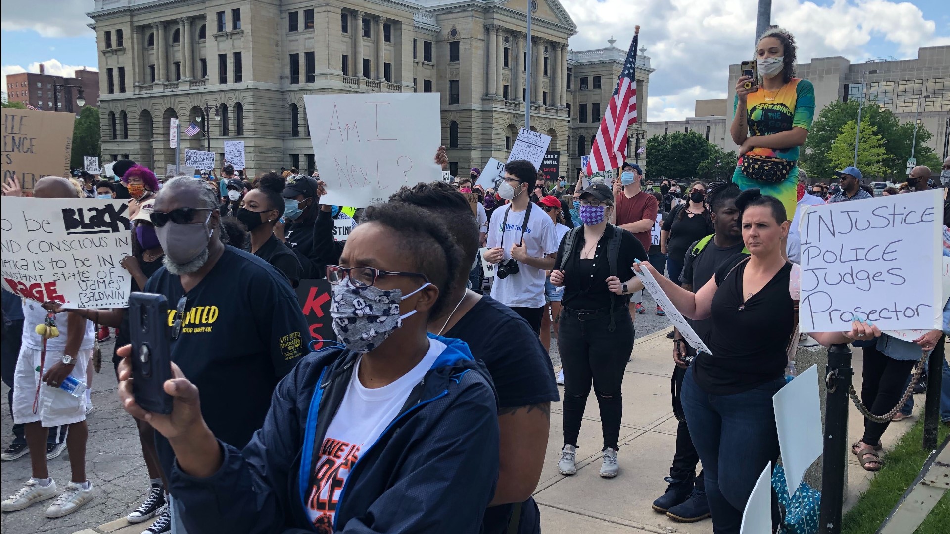 PHOTOS | Hundreds gather in downtown Toledo demanding racial justice ...