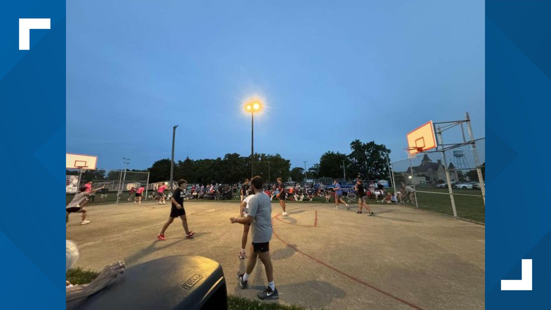 'Monday Night Lights' basketball league popular in Pemberville | wtol.com