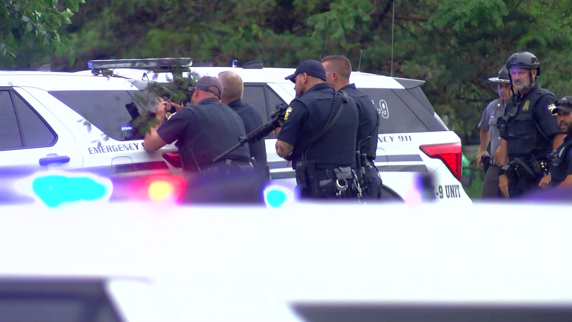 6 detained, 1 in custody after SWAT, police situation in Toledo | wtol.com