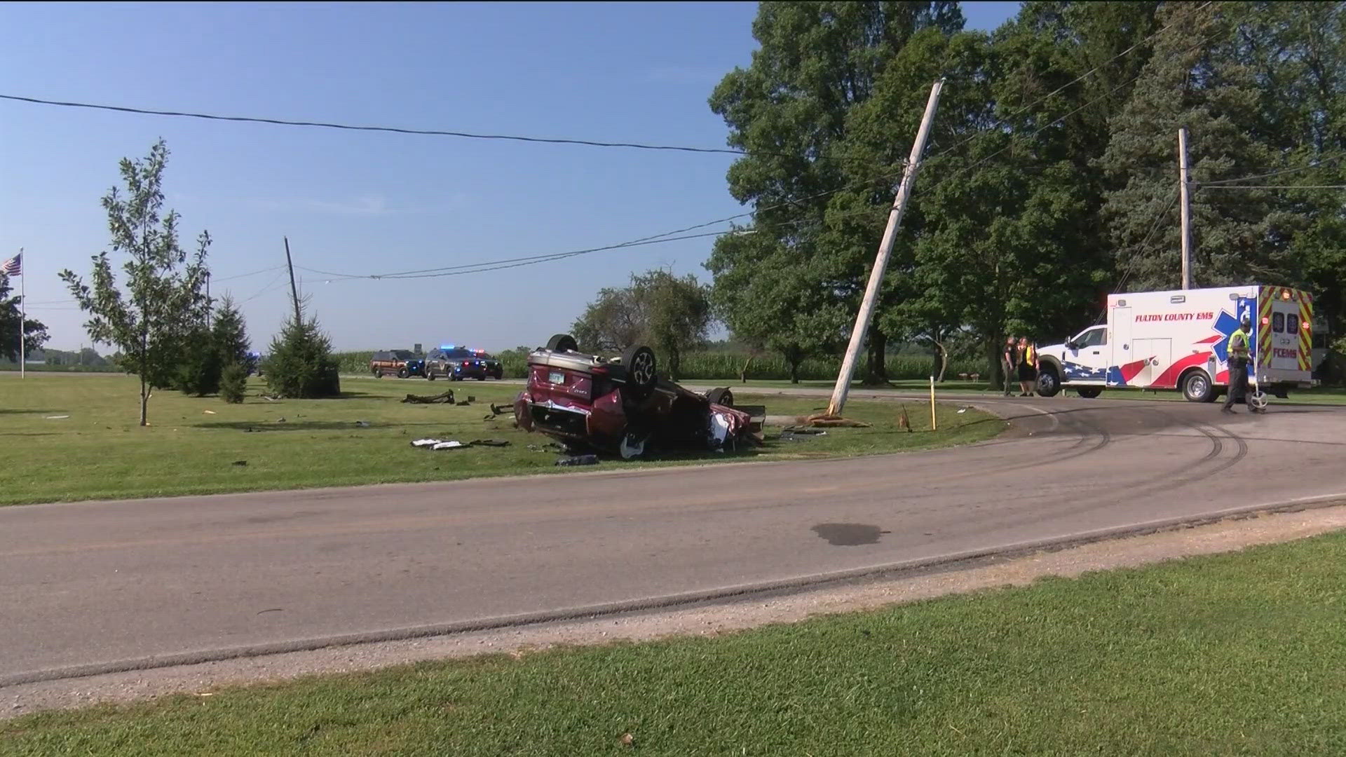 1 killed, 4 injured in two-car crash Sunday morning in Fulton County ...