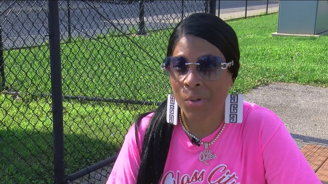 Toledo couple who own semi-pro football team are beginning to tackle a ...