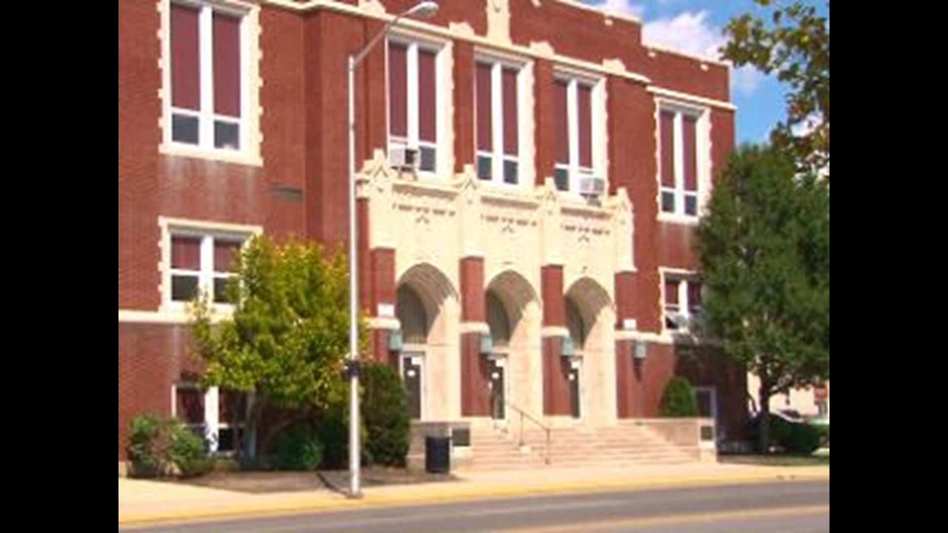 Findlay middle school to close in preparation of auditorium ...