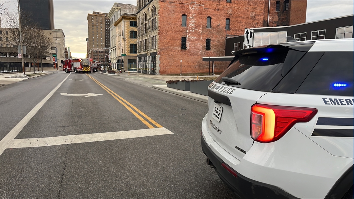 Damaged gas line in downtown Toledo prompts evacuation of buildings ...