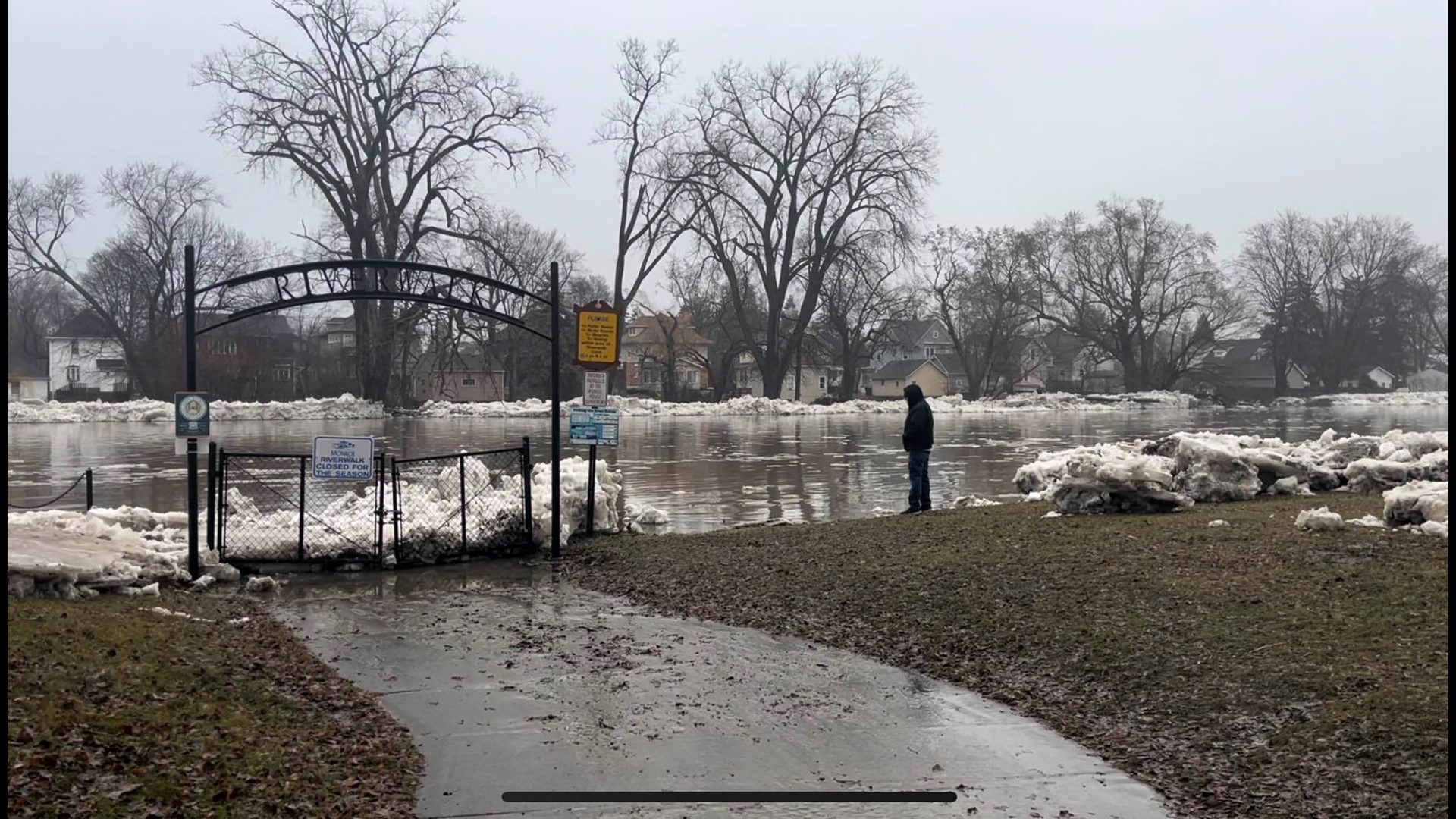 River Raisin floods in Monroe | PHOTOS | wtol.com