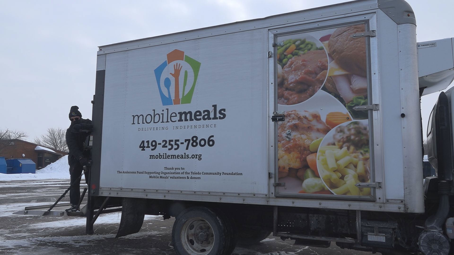 More than just meals: How volunteers are showing up for neighbors in ...