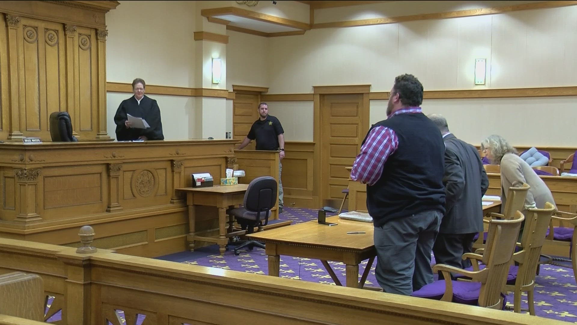 Man accused of stealing from little league football team pleads not ...