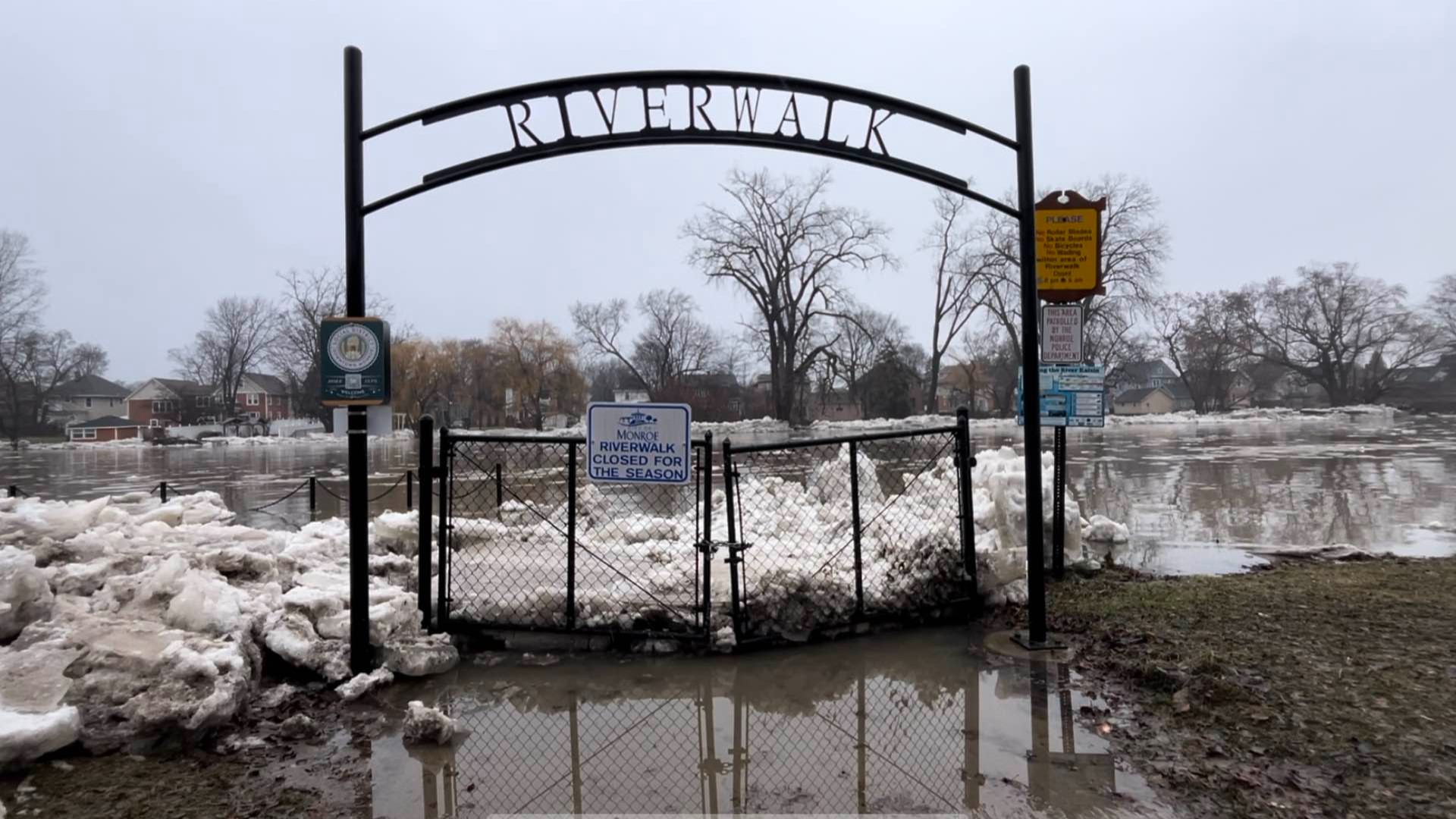 River Raisin floods in Monroe | PHOTOS | wtol.com