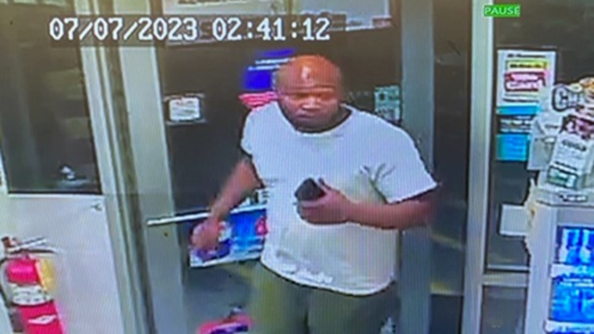 LCSO attempt to identify 3 in Springfield Twp. gas station theft | wtol.com