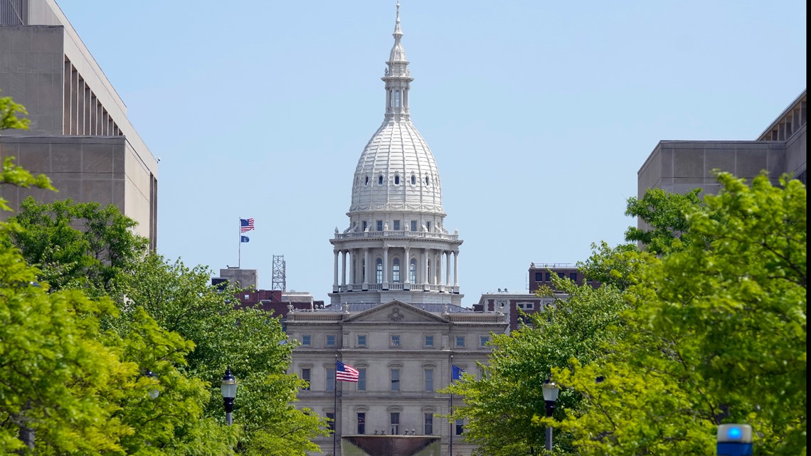 Why 700k Michigan families are getting checks from 2022 taxes | wtol.com